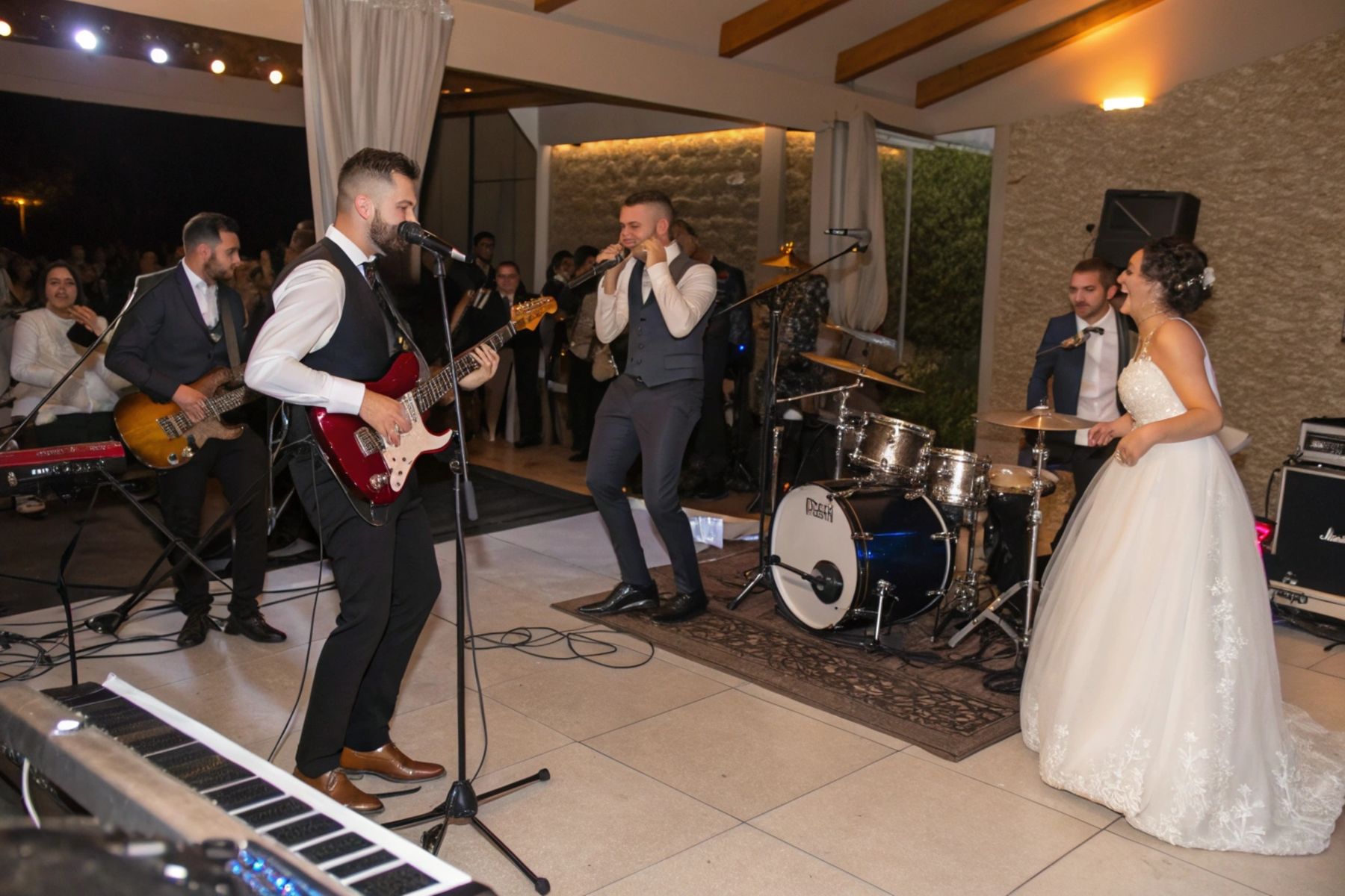How to Hire the Best Musicians for Your Wedding in Spain